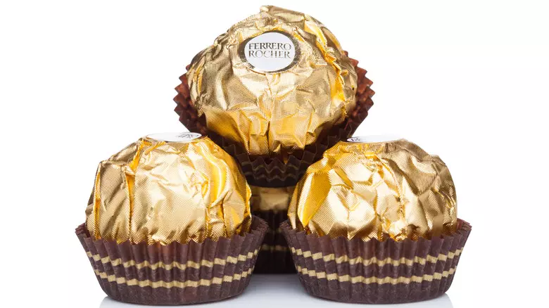 Загорнутыя шакаладныя цукеркі Ferrero Rocher