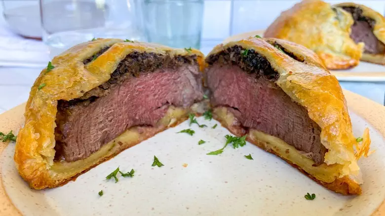 Beef Wellington megnyílt