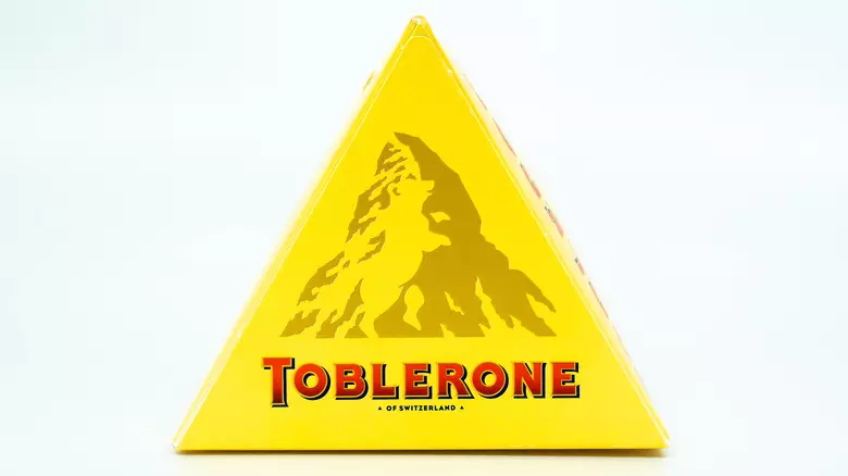 Toblerone 로고의 곰