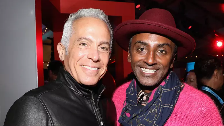 Geoffrey Zakarian និង Marcus Samuelsson ញញឹម