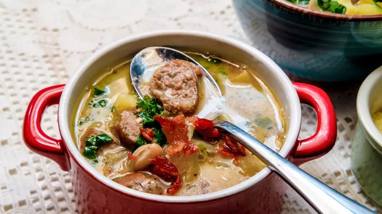 Zuppa Toscana ao amin'ny Zaridaina Oliva Copycat