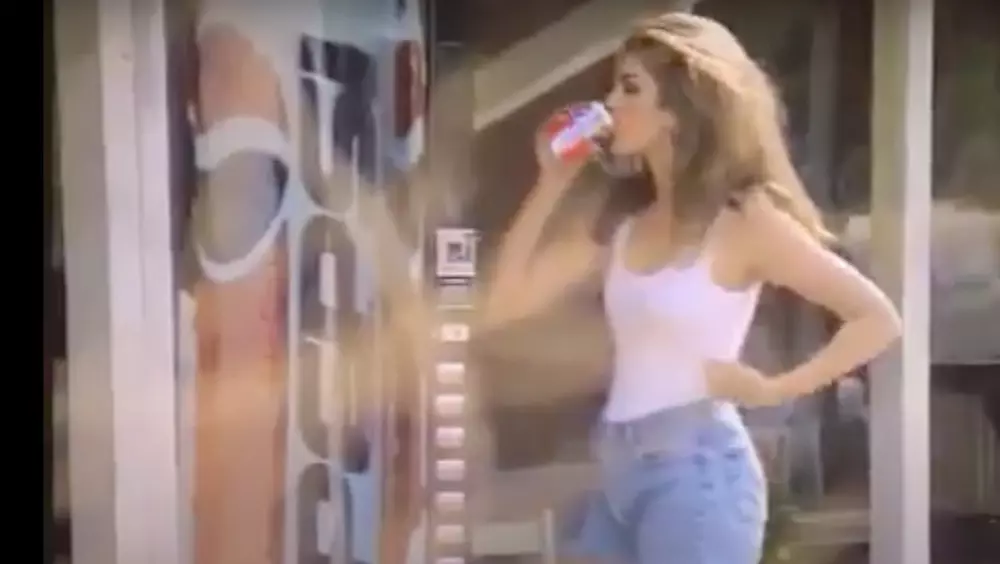 cindy crawford pepsi komercijalna super zdjela