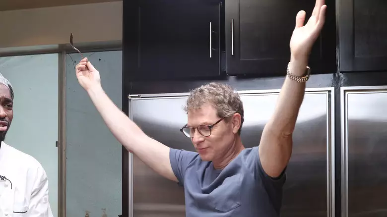 Bobby Flay slår upp armarna