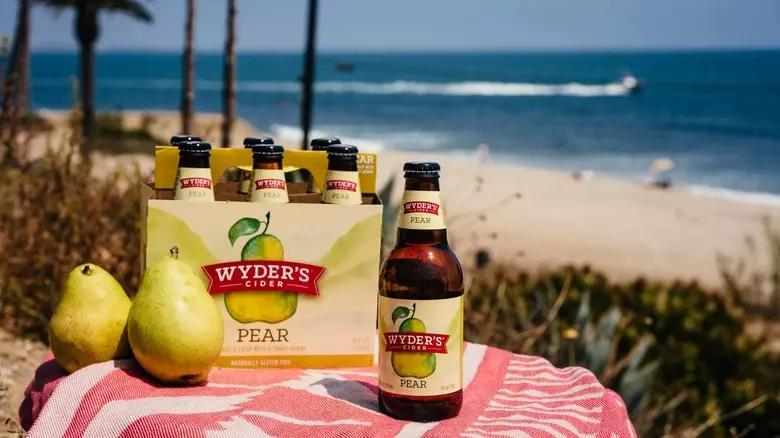 Wyders Pear Cider зургаан багц