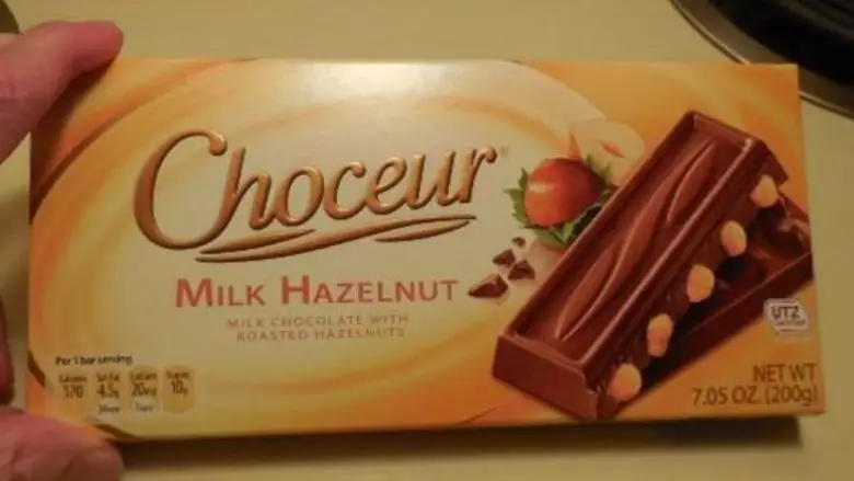 चोसुर दूध हेज़लनट ब्लॉक चॉकलेट