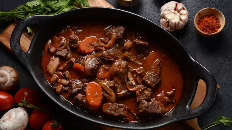 bourguignon de tenreira en tixola de ferro fundido