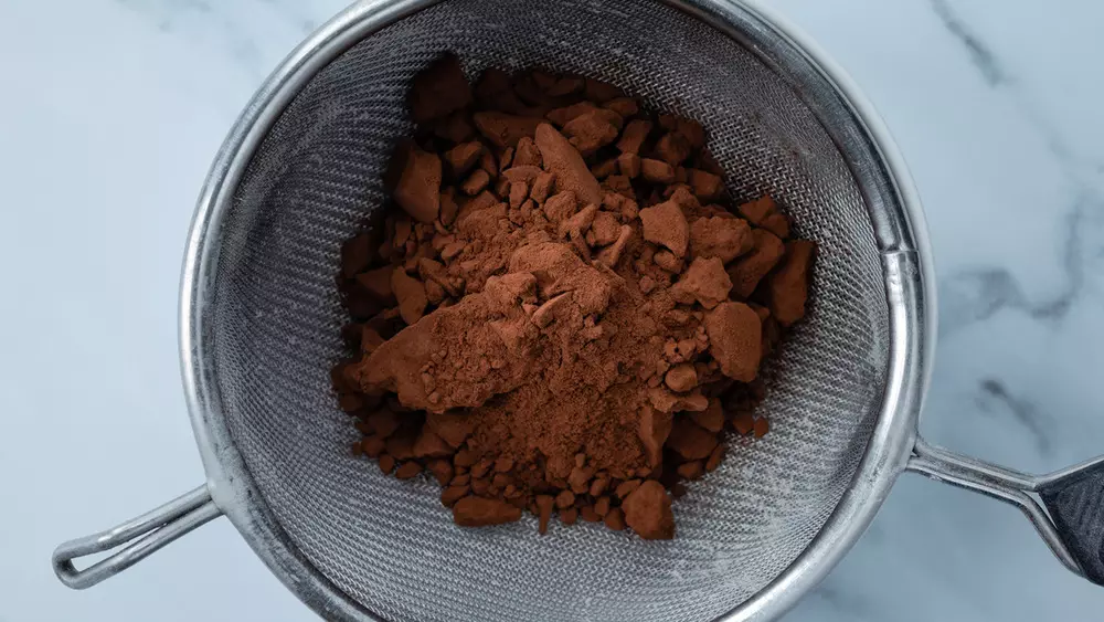 i-cocoa powder yaleli khekhe lesinkwa sikashokoledi elolintshi