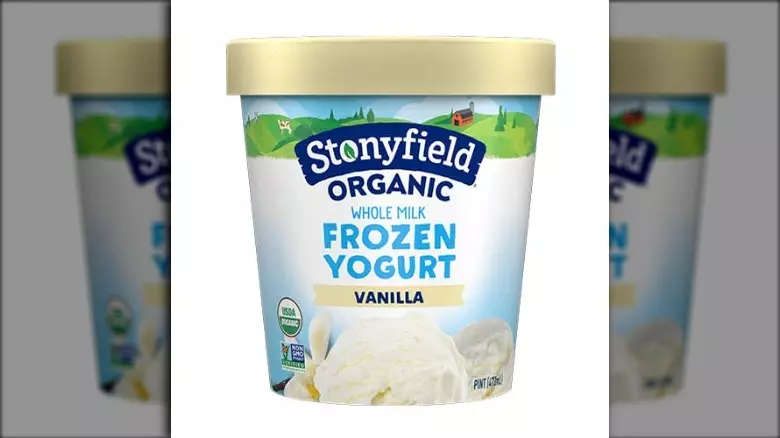 Մի պինտա Stonyfield Organic սառեցված մածուն