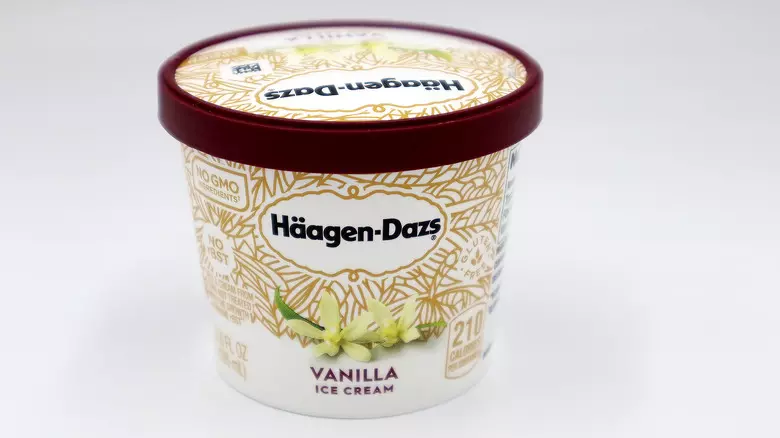 pint ntawm haagen-Dazs vanilla ice cream