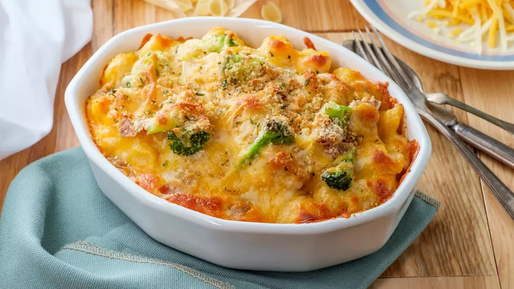 casserole ne cheese uye pasta