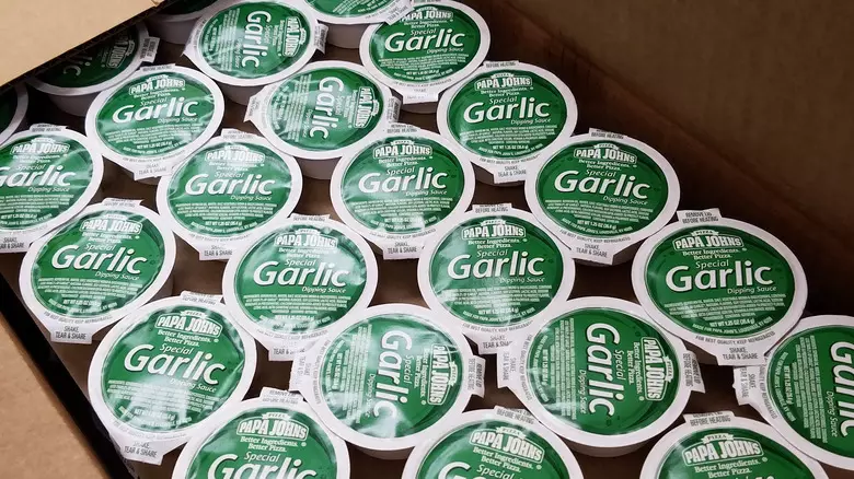 Papa John's garlic pizza dipping sauce