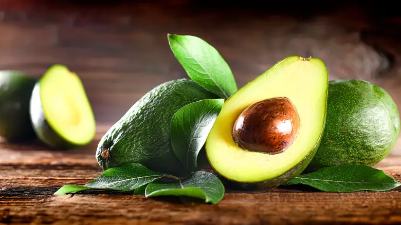 Avocados lori tabili brown kan.