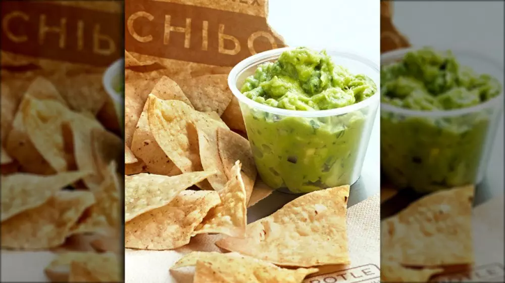 Chipotle's Chips ug Guacamole