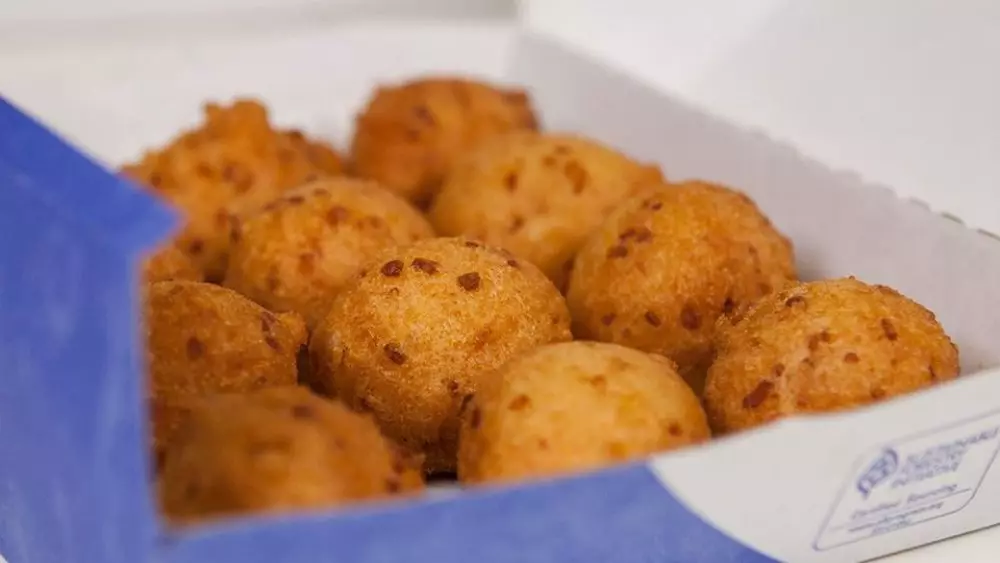 Long John Silver se Hush Puppies