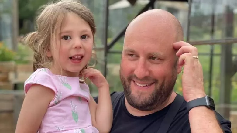 La gagnante de Top Chef Hosea Rosenberg et sa fille Sophie