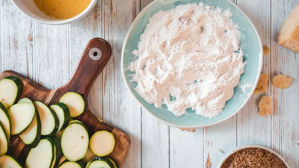 Aarbechtsstatioun fir frittéiert Zucchini