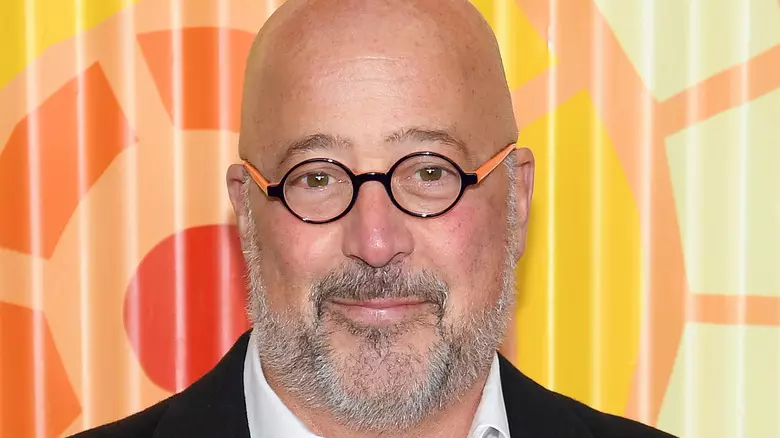 Κοντινό πλάνο Andrew Zimmern