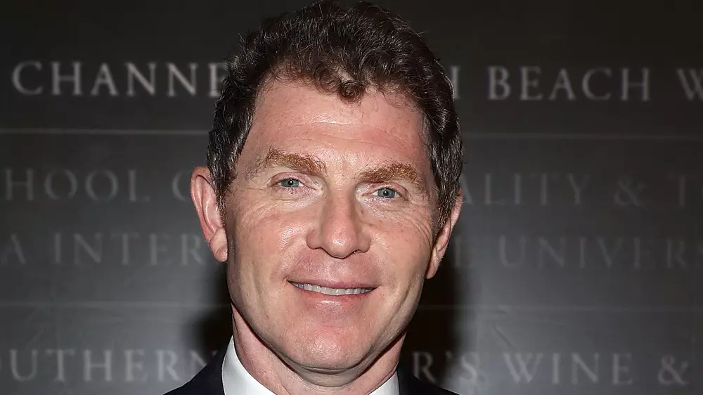 bobby flay sonriendo