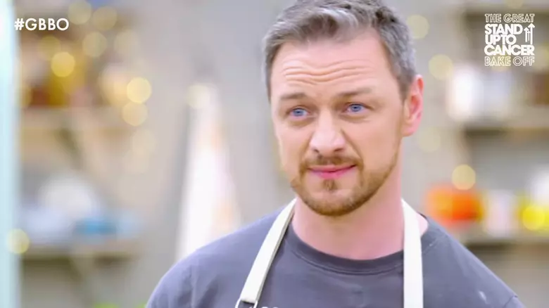 James McAvoy në Great British Bake Off