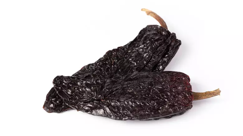 Ancho chiles zouma