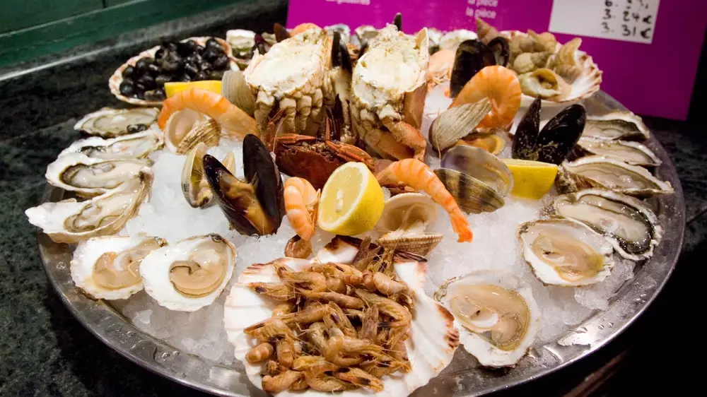 Raw seafood platter by restaurant