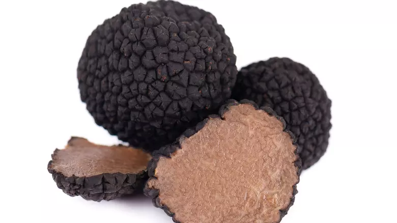 Ama-truffles amnyama