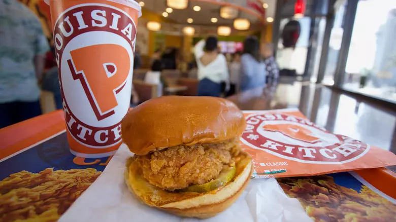 Popeyes ਚਿਕਨ ਸੈਂਡਵਿਚ