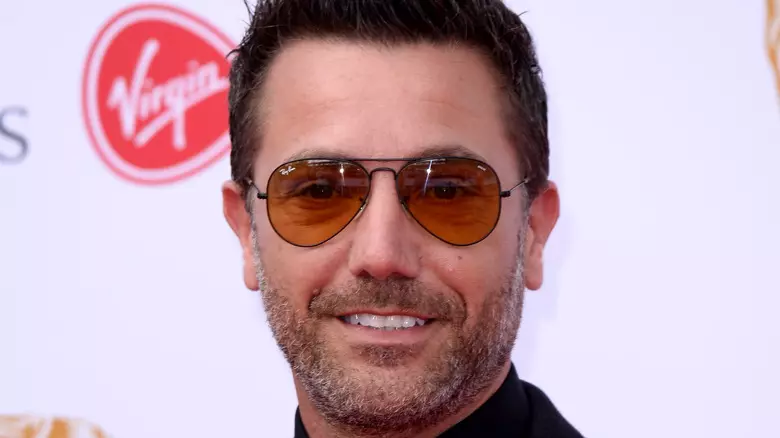 Gino D'Acampo en lunettes de soleil