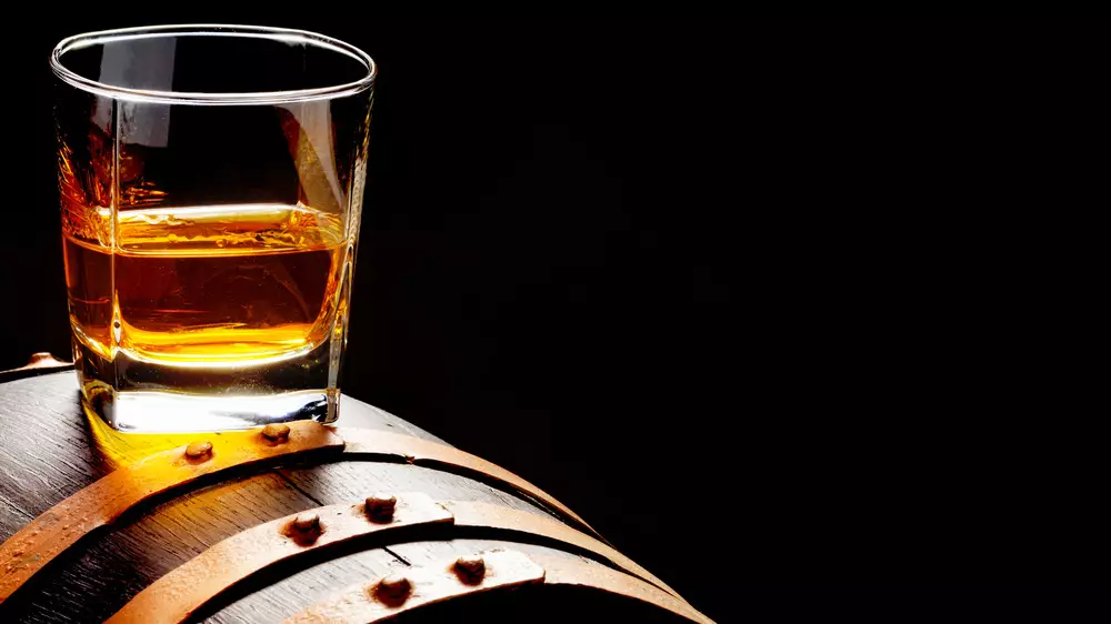 Iko mmanya whiskey n'elu otu gbọmgbọm