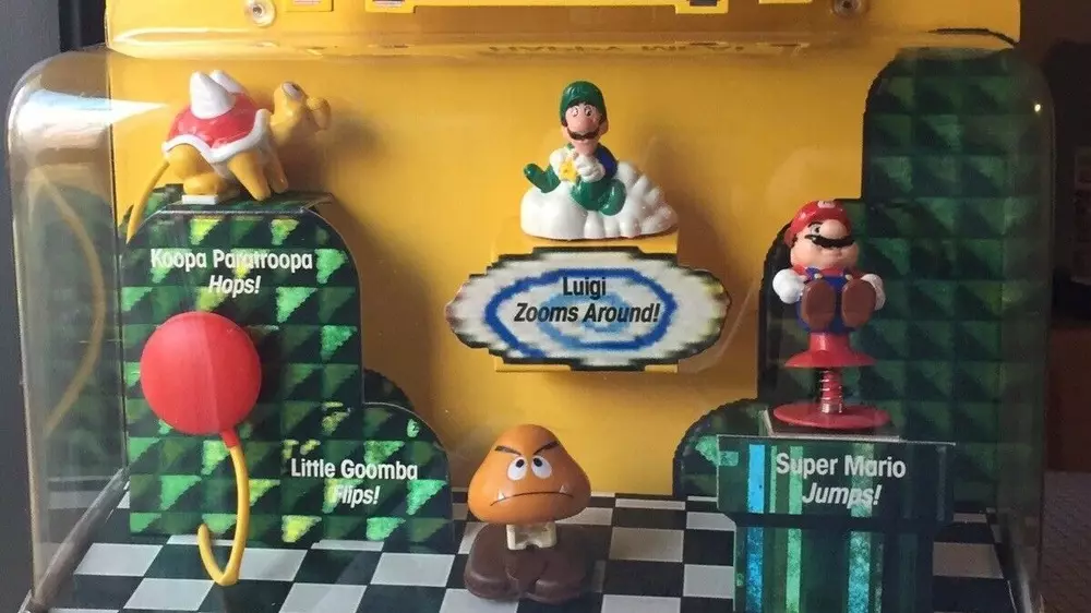 Super Mario Brothers 3 happy meal jostailuak