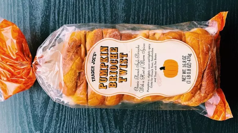 Bánh mì brioche bí ngô của Trader Joe