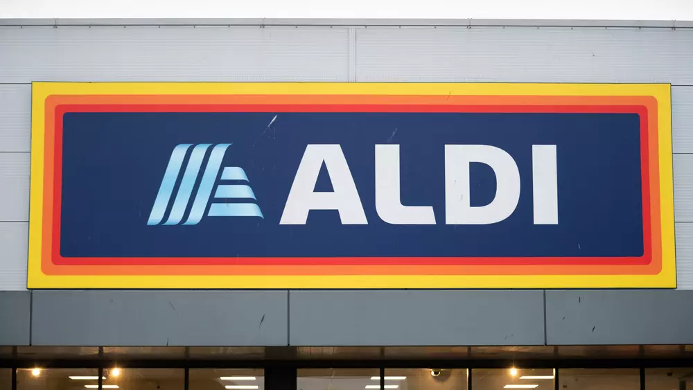 Comhartha Aldi ar fhoirgneamh