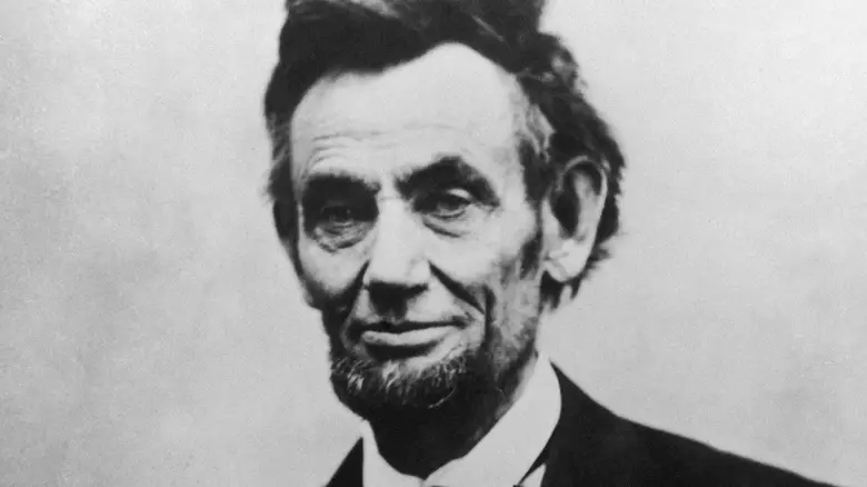 Nigra kaj blanka foto de Abraham Lincoln