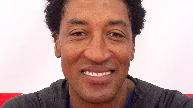 Scottie Pippen se usmívá na akci Kmart