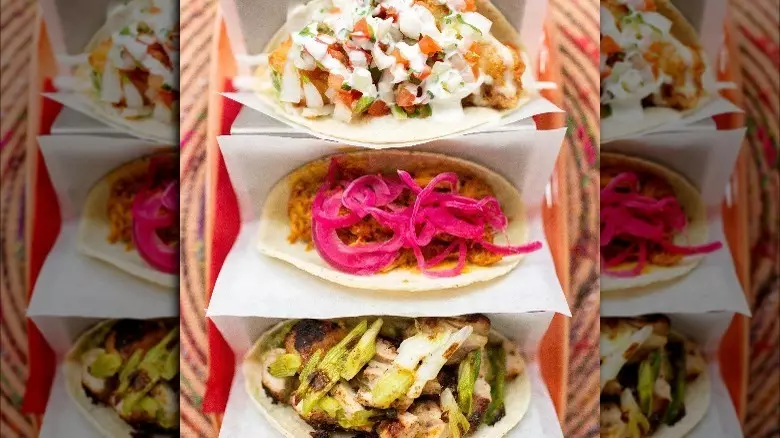 Trio vun Tacos aus oyamel cocina