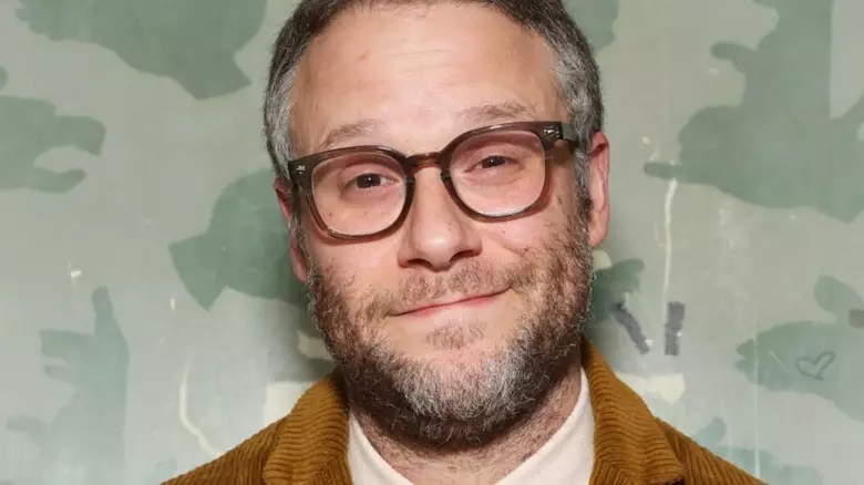 Seth Rogen in Gläsern