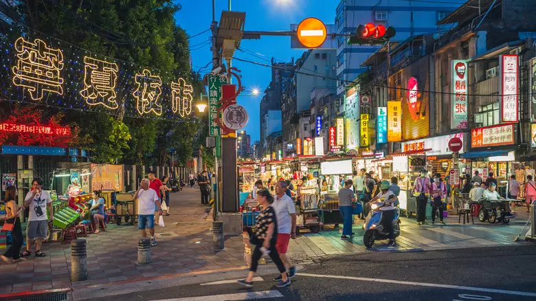 mercado nocturno taiwanés