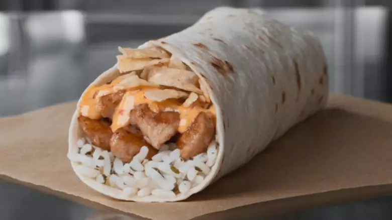 del taco toyuq xırtıldayan burrito