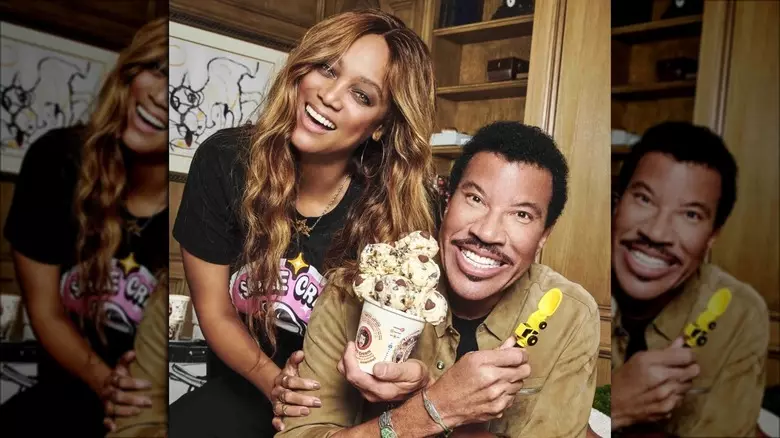 Tyra banky a lionel richie odhaľujúce smize zmrzlinovú príchuť