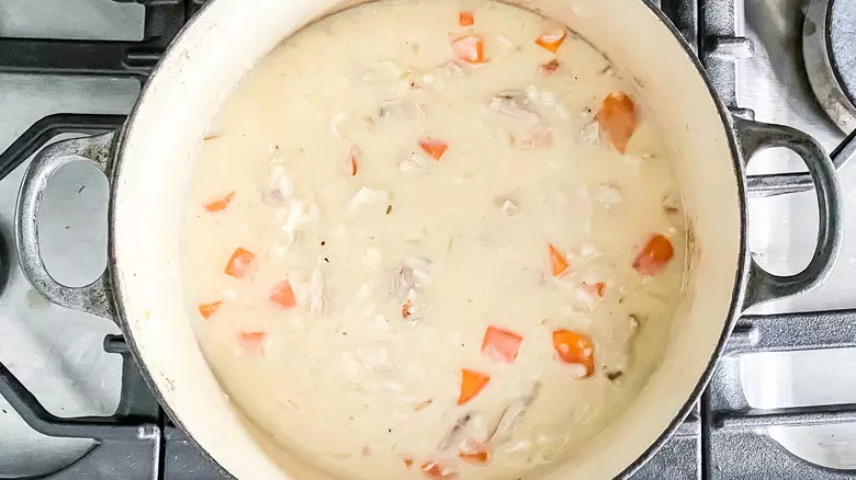 sup nasi limau dalam periuk