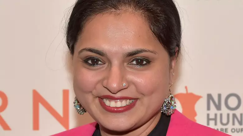 Maneet Chauhan sorride