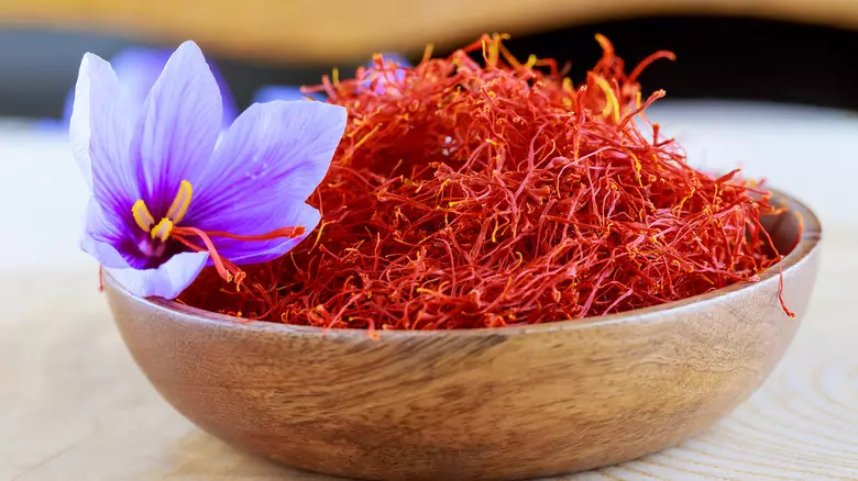 ចាន saffron