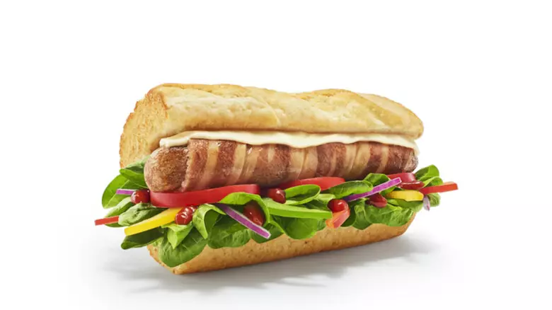 New Subway sandwich sou yon background nwa