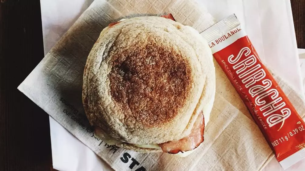 Starbucks Vetarme Turkije Bacon en Egg White Sandwich
