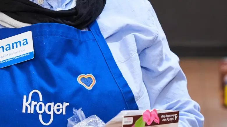 Kroger Uniform ფერადი გულით