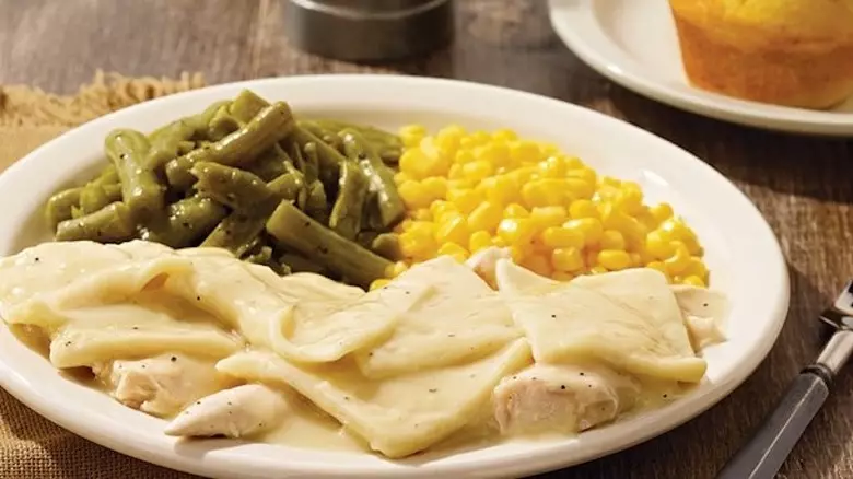 Pollo Cracker Barrel y albóndigas