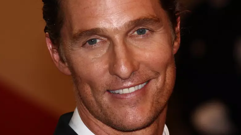 Matthew McConaughey ວາງຕົວ