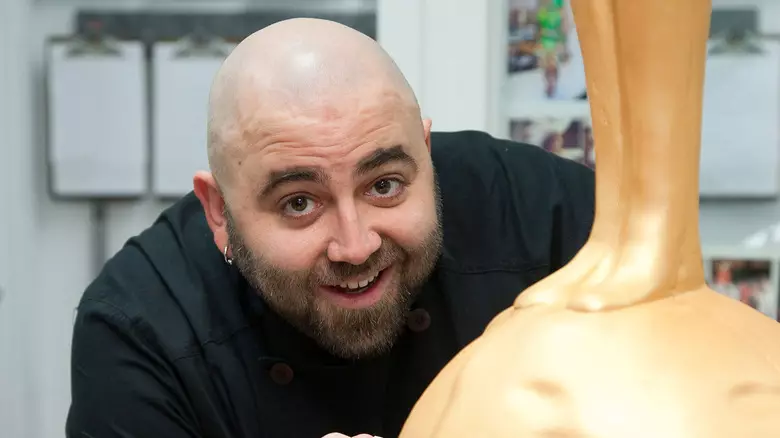 Duff Goldman rerin nigba ti ohun ọṣọ akara oyinbo