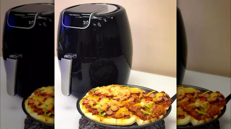 cua fryer nrog pizza