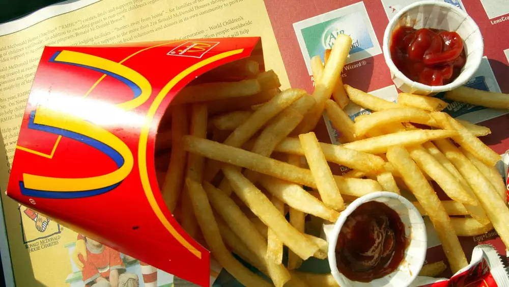 Frites McDonald's avec du ketchup